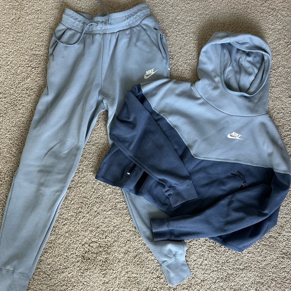 Nike | Tops | Nike Tech Fleece Set Blue Colorblock | Poshmark